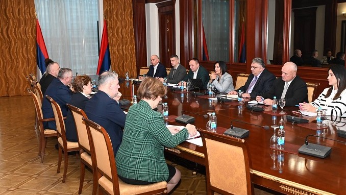 Савез синдиката Републике Српске не одустаје од новог система плата ...